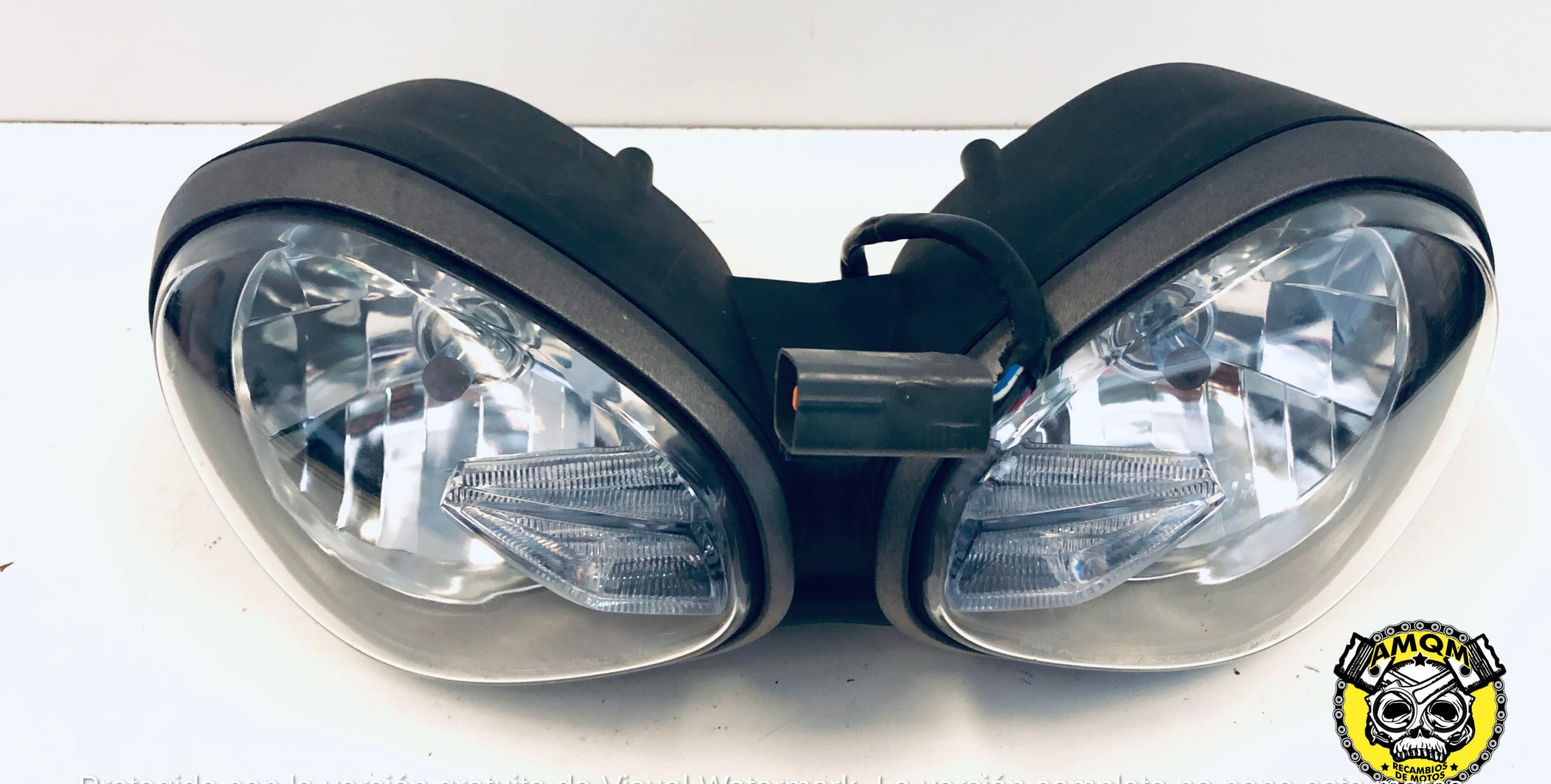 Faro delantero Tiumph street triple 660 s 2019 ⋆ AMQM Recambios